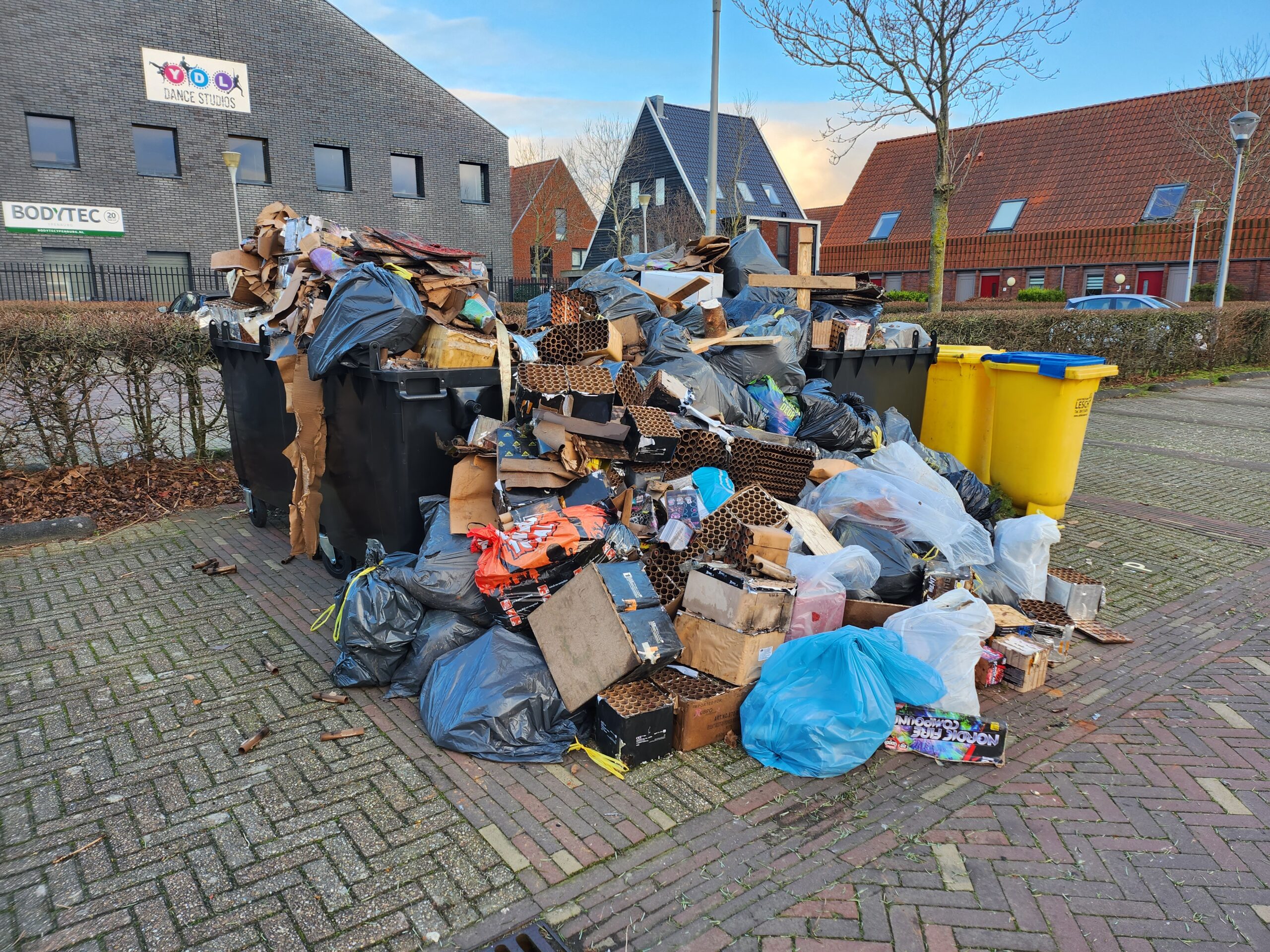 LJW De Bras afvalinzameling Vuurwerkafval – LikeJeWijk Ypenburg
